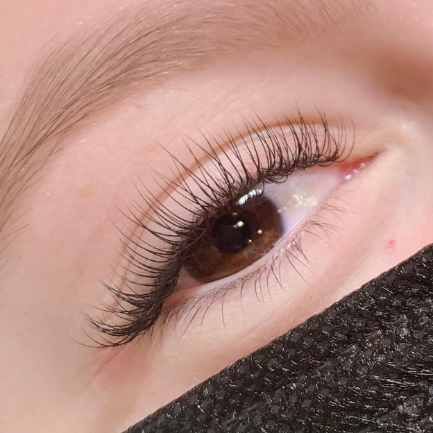 Top Natural Looking Lash Extensions for 2023