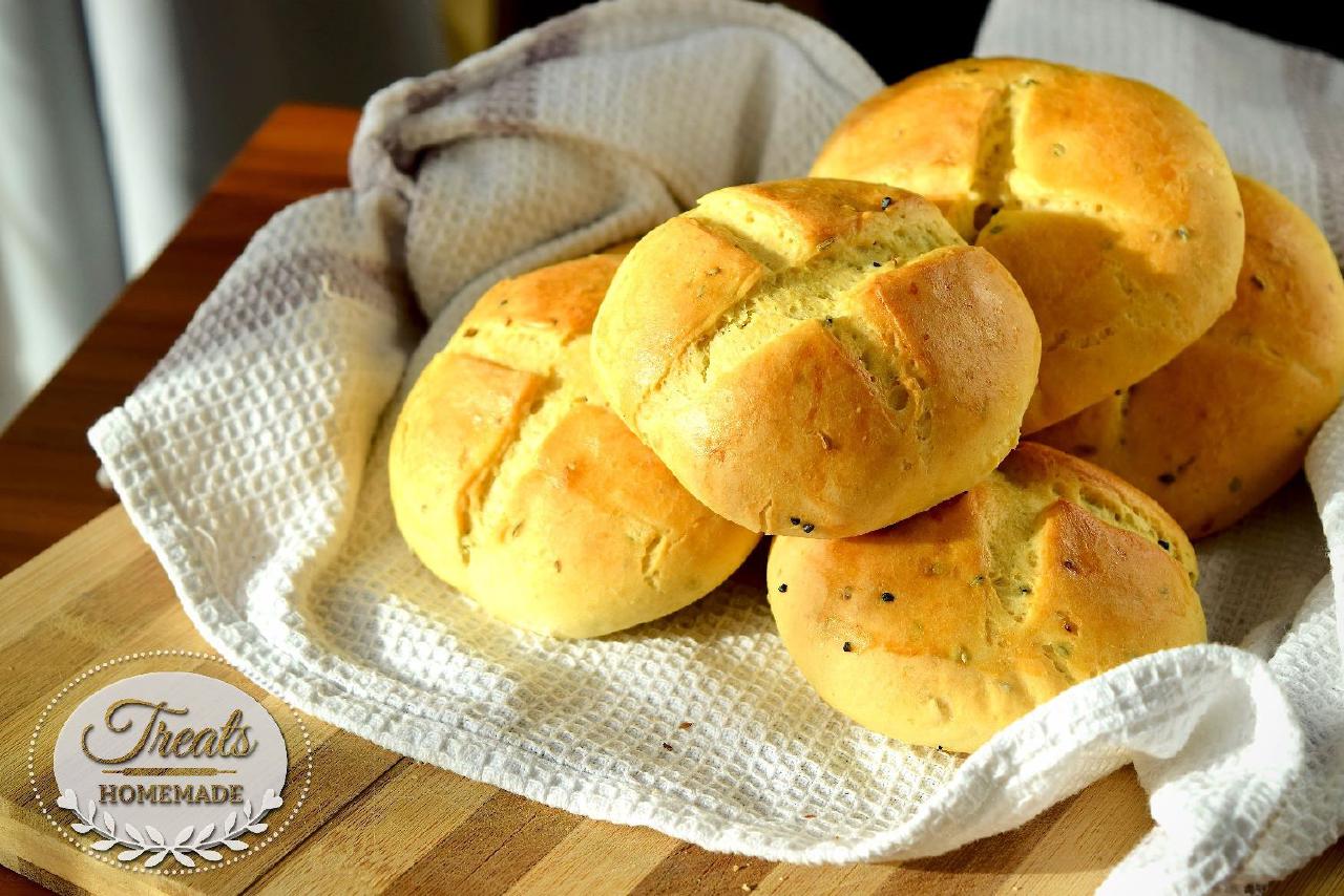 Semolina Bread - Treats Homemade