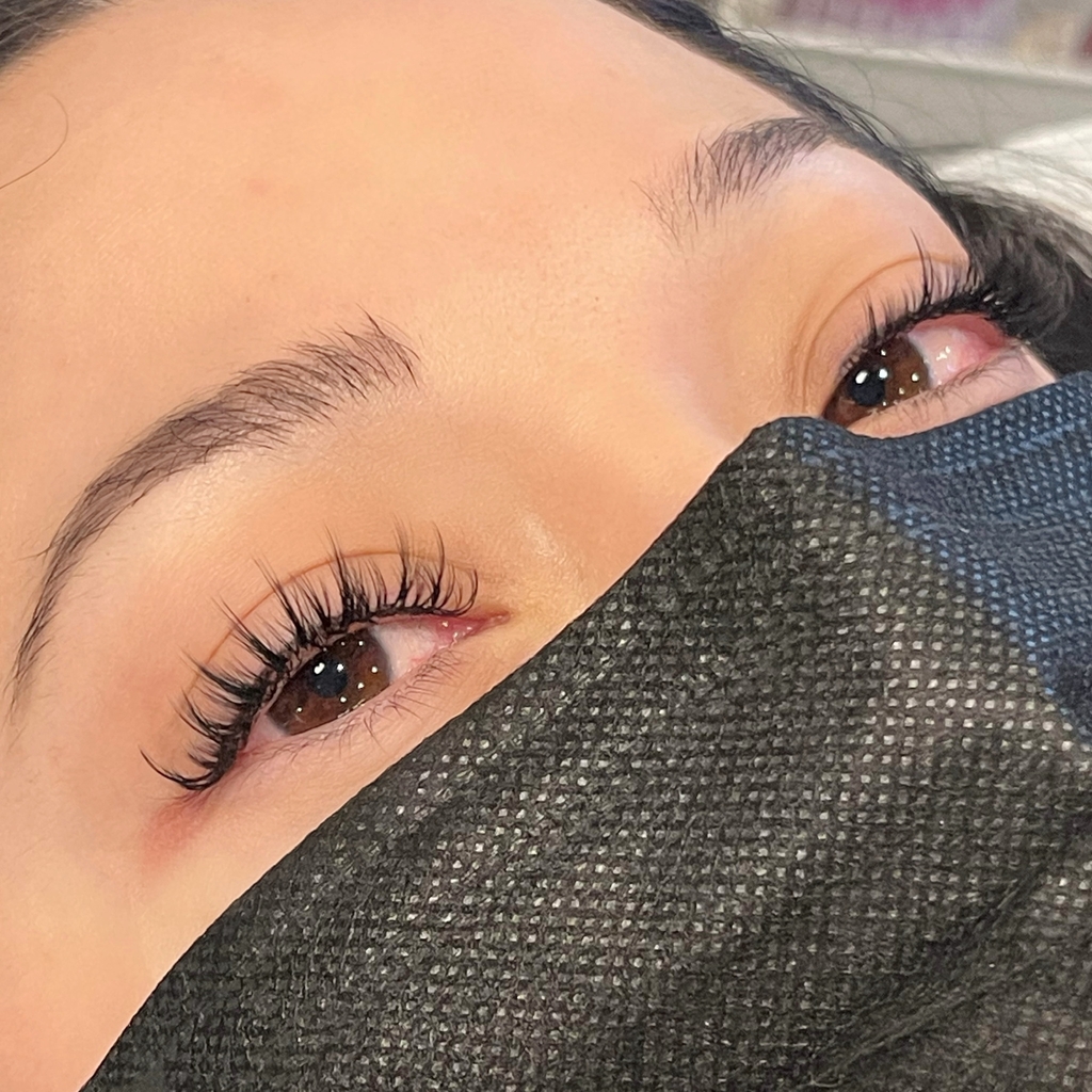 Reasons why your lashes might be falling out sooner than usual