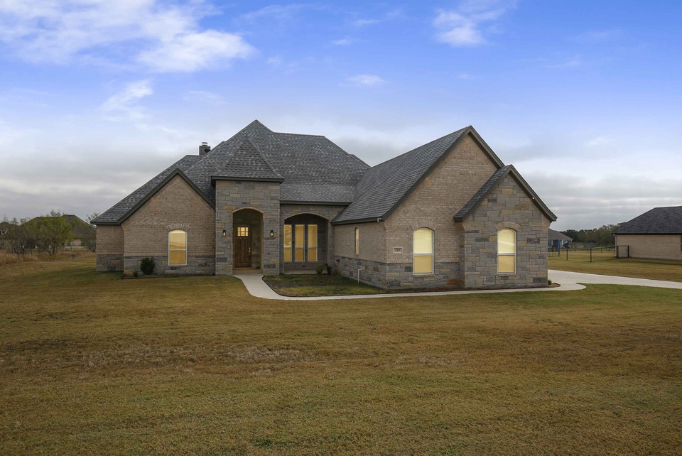 Real Estate Photo Editing & Video Editing Company | Phixer