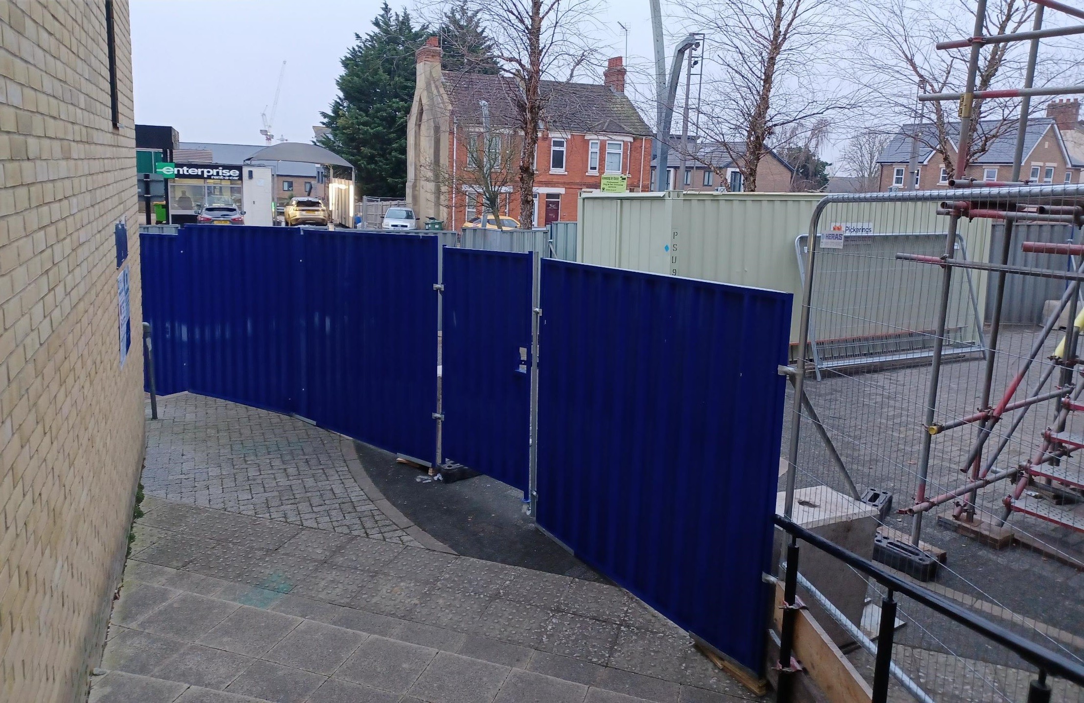 Installation of Steel Hoarding in Kent - SafeSite Facilities