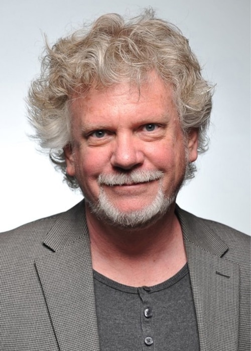 About Robert Thomson