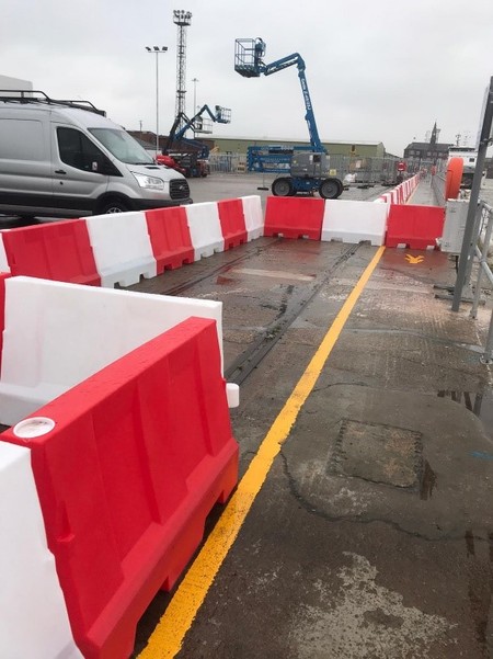 Evo 80 Barriers to Secure Waters Edge - Grimsby Dockyard - SafeSite ...