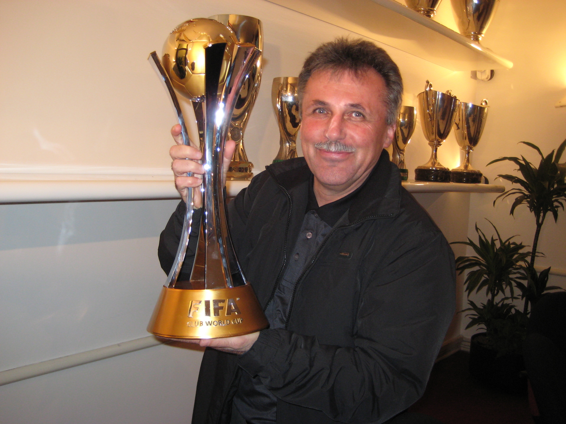 Je res že 15 let? IZ TRIGLAVA V AC MILAN ..... | Trma.si