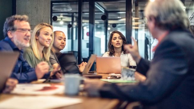 Why Cross-Generation Mentorship Benefits Employees of All Ages