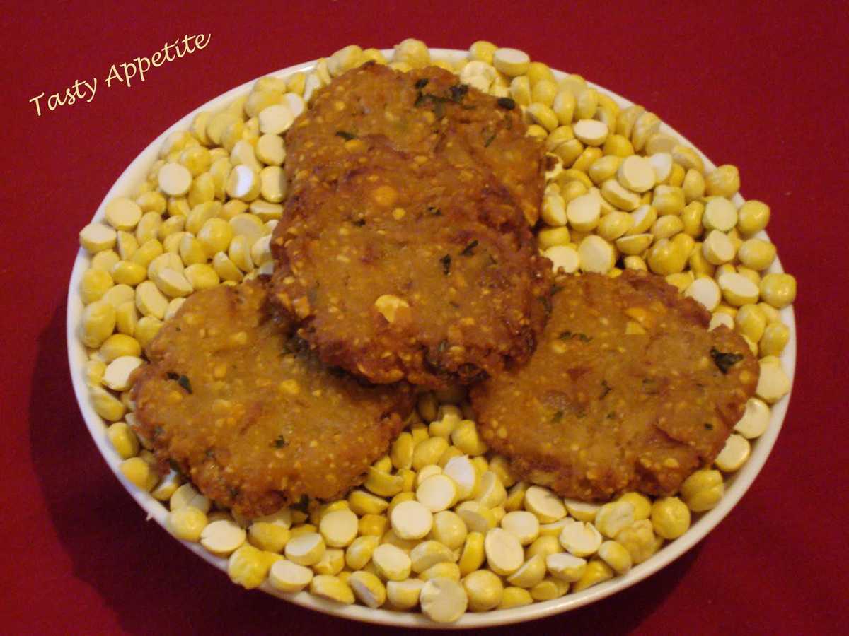 Crispy Vada | Roasted Channa Dal Vadai | Pottukadalai Vadai | Tasty ...