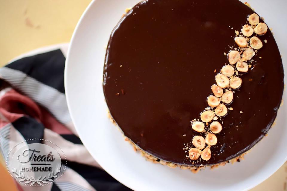 Chocolate Cake With Hazelnut - Treats Homemade