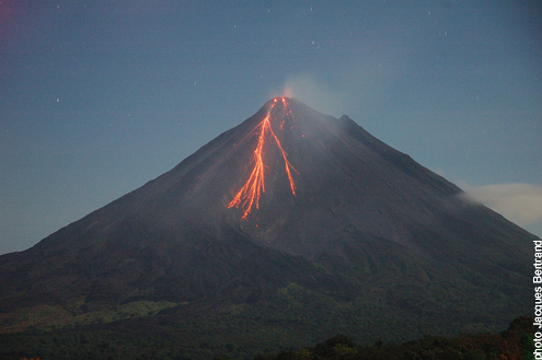 Arenal Volcano Photos - Most Recent Eruption Images