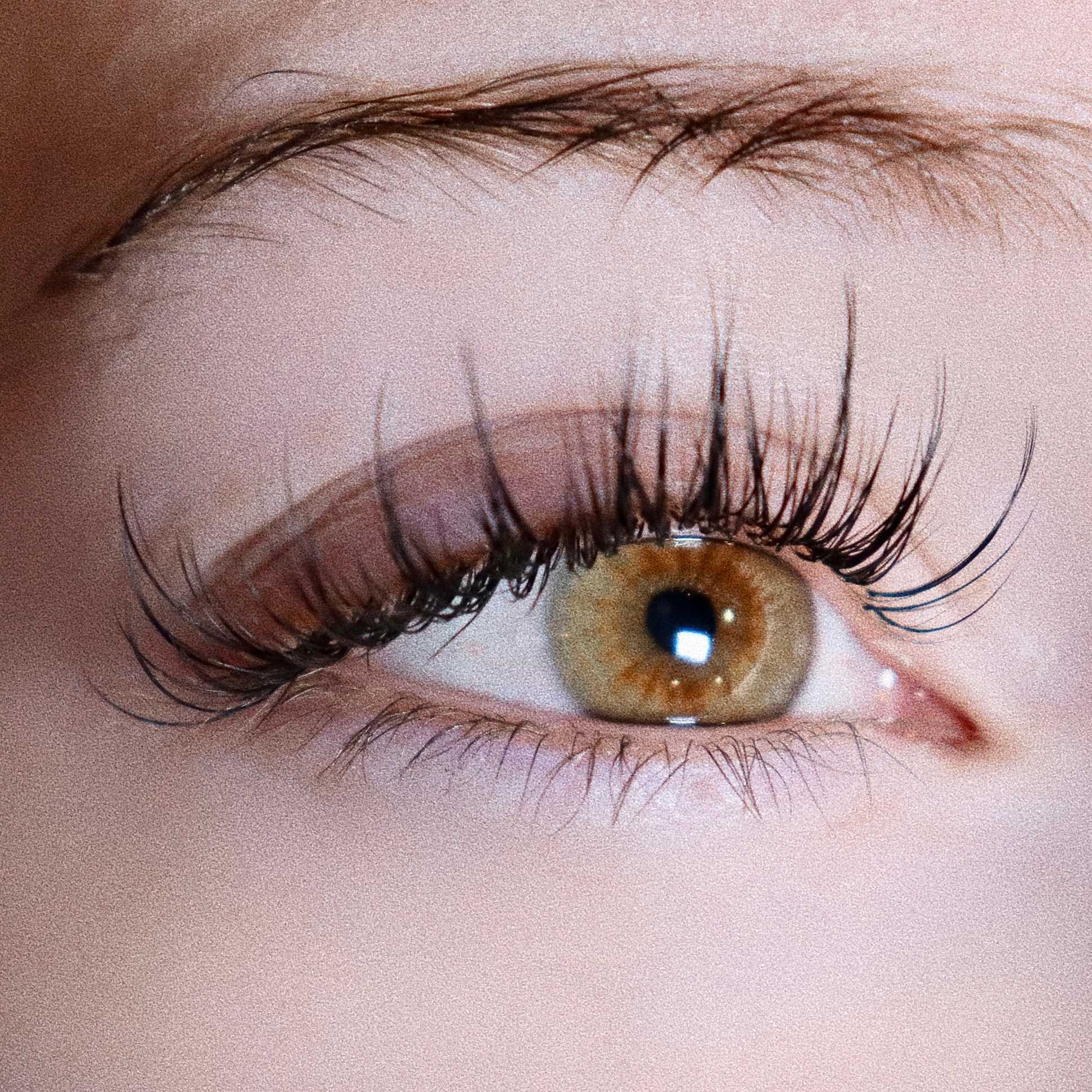 Anime Lashes: The Bold and Beautiful Eyelash Trend of 2023
