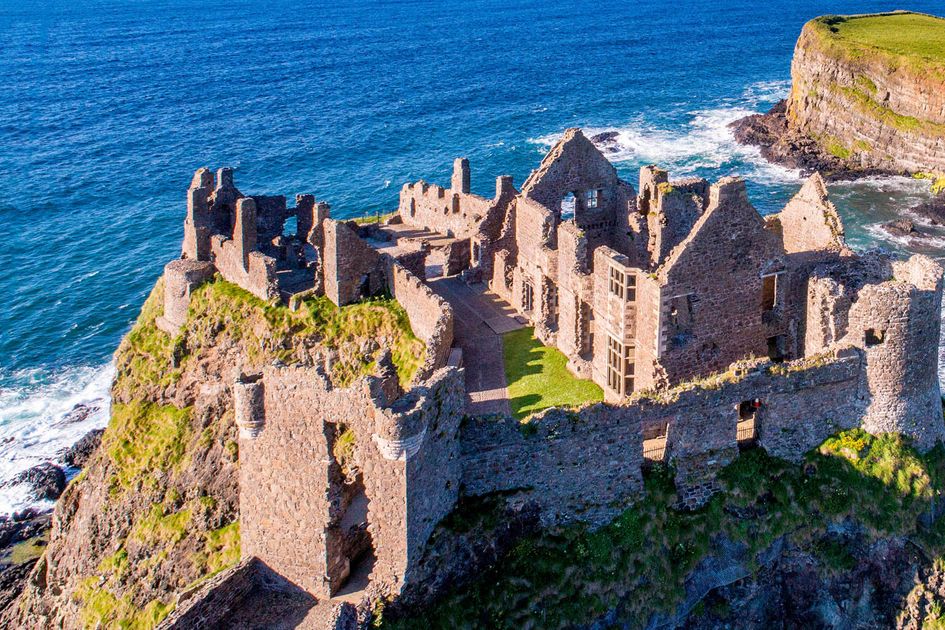 Game of Thrones Tour | The Dark Hedges, Dunluce Castle, Carnlough ...