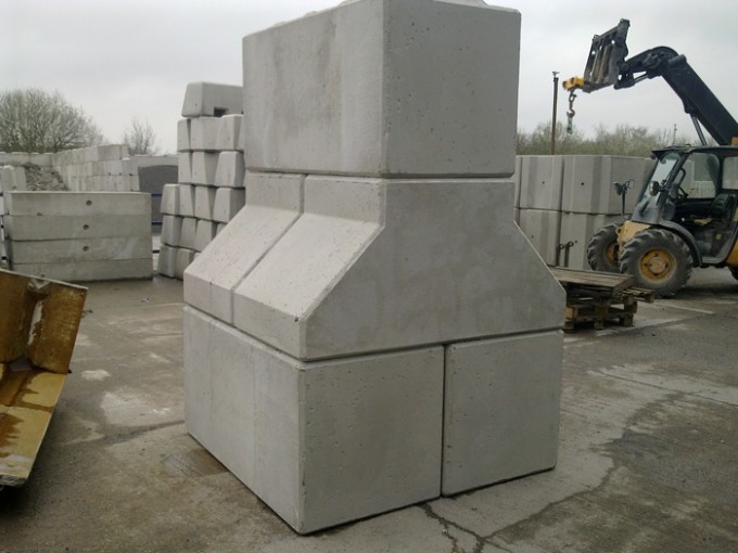 A Detailed Look at the Uses of Concrete Barriers - SafeSite Facilities