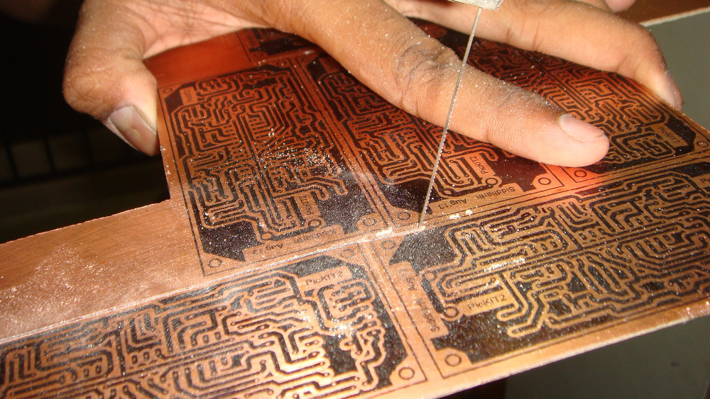 Make PCBs at Home With Toner Transfer Method - EmbedJournal