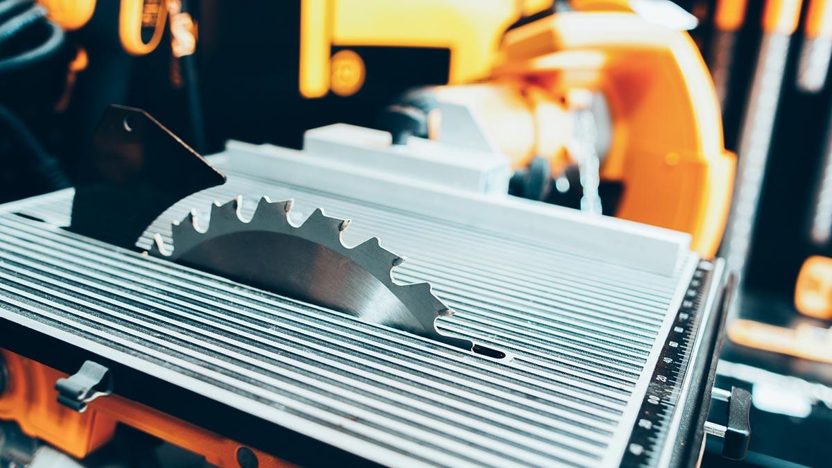 Table Saw Safety: Tips to Live By | Toolbox Trends