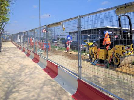 Construction Site Barriers & Fencing for Sale or Hire | SafeSite Facilities