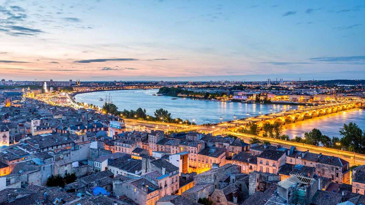Les plus beaux bâtiments de France : Bordeaux - Ida Borie