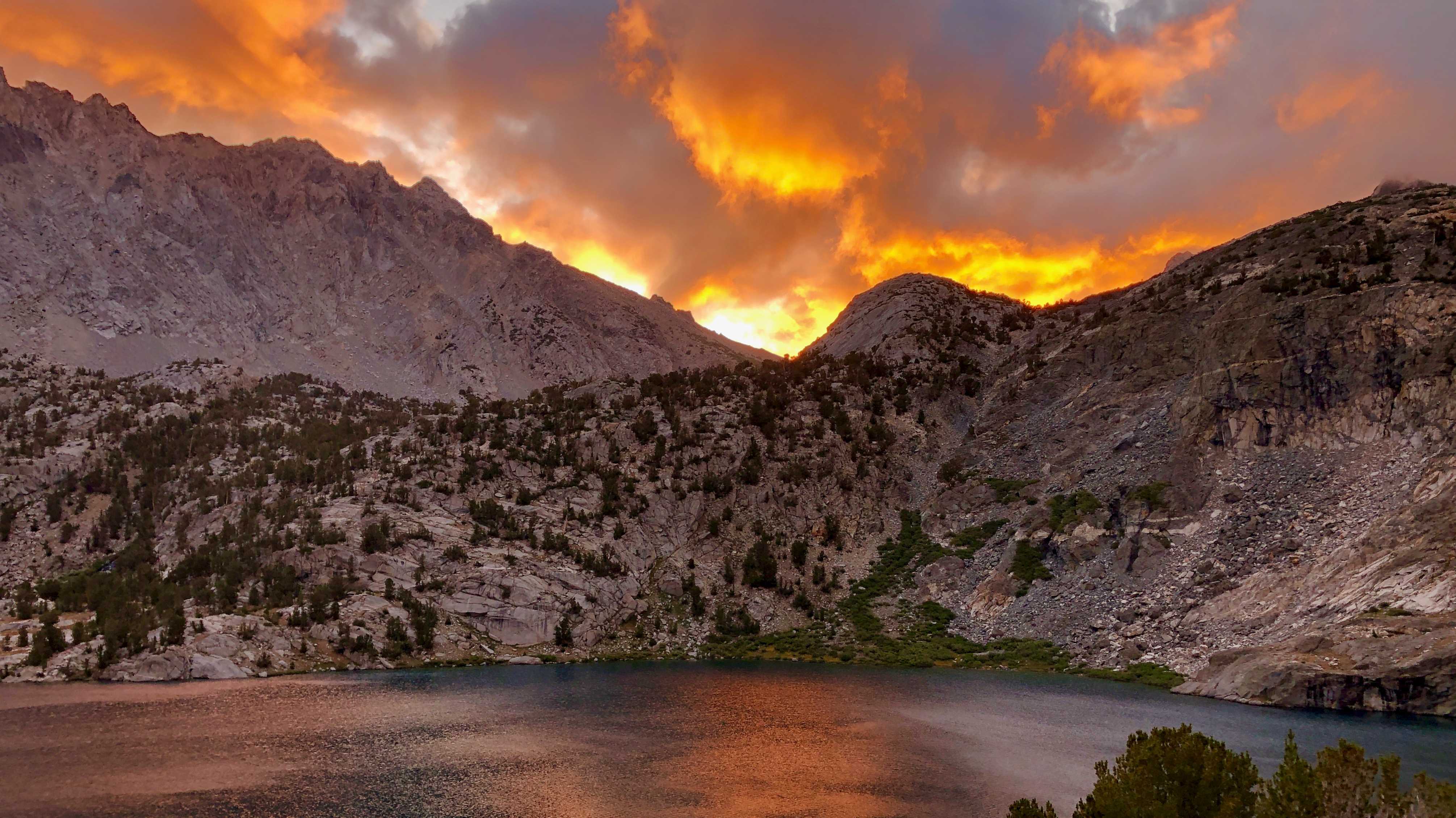 PCT 2019: Day 136, Rae Lakes to Independence | Hike with Gravity