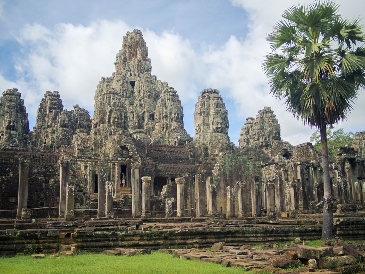 Angkor Wat Guide: The Small Loop