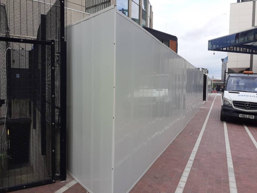 Construction Site Timber Hoarding - Nationwide Install | SafeSite ...