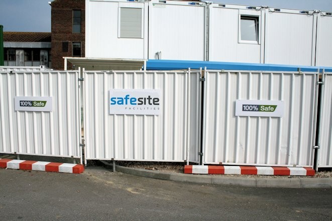 Which Hoarding Is Best for Your Construction Site? - SafeSite Facilities