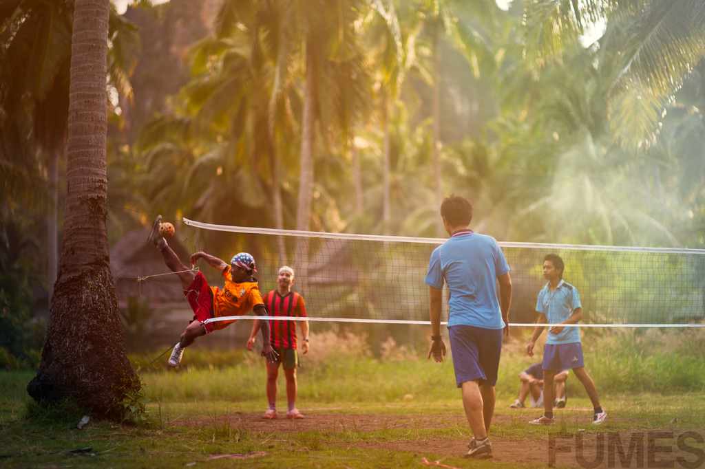 Sepak Takraw - Fumes
