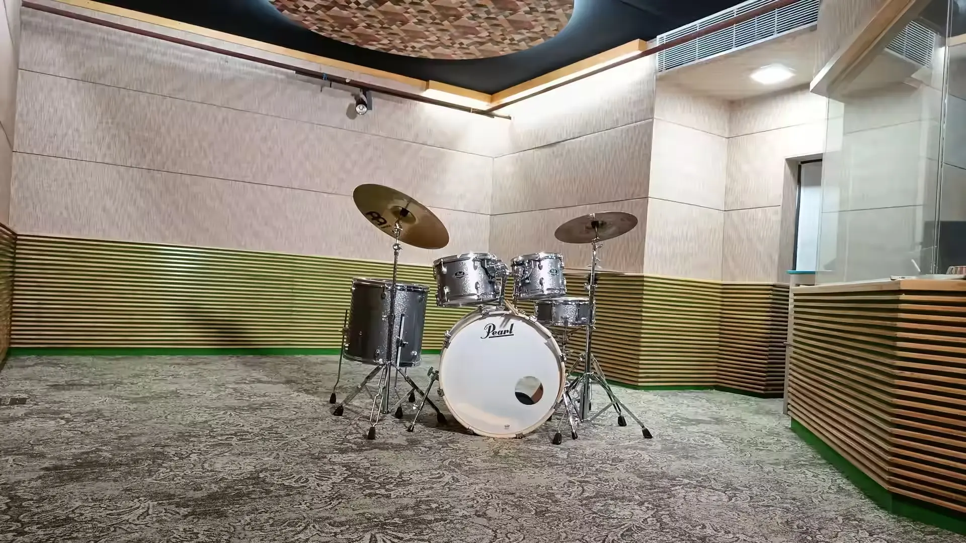 Music Production, Song Recording, Mastering in Delhi | Auras Audio