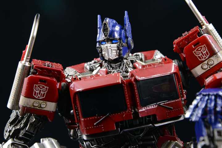 ThreeA Optimus Prime DLX Scale | Figround