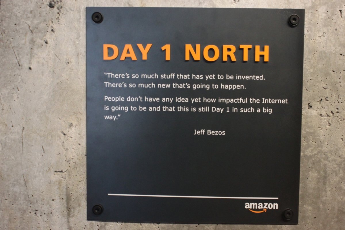 How Jeff Bezos Turned Narrative into Amazon's Competitive Advantage ...