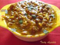 Karamani Sprouts Masala / Cowpeas in Spicy Gravy | Tasty Appetite