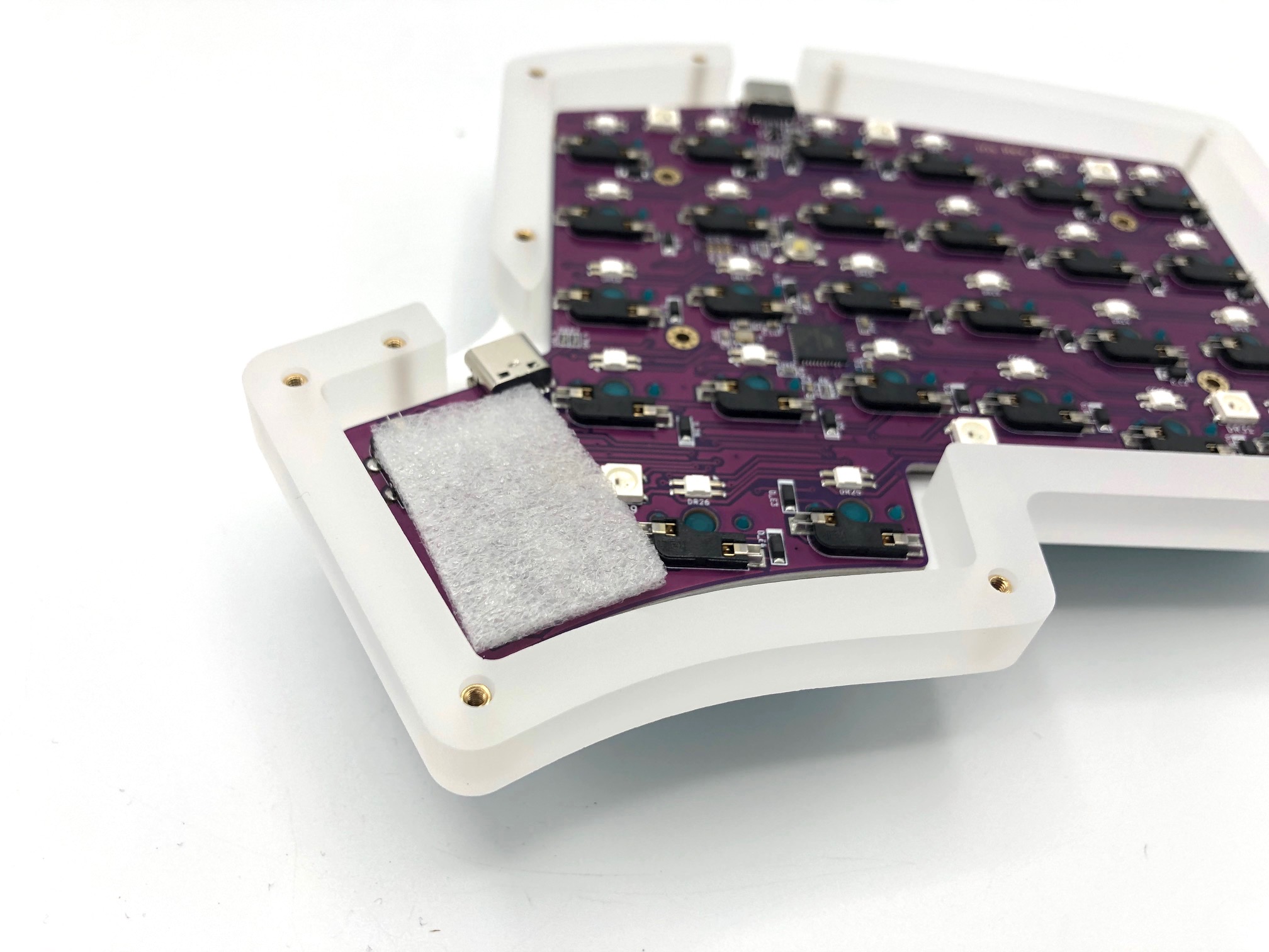 Iris Rev. 6 Hotswap | Keebio Documentation