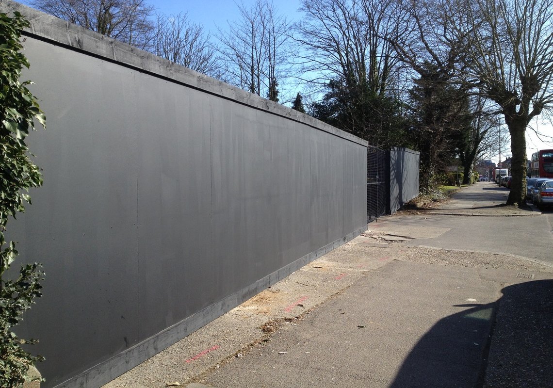 Construction Site Timber Hoarding - Nationwide Install | SafeSite ...