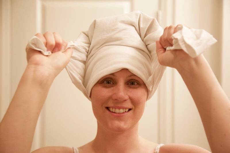 Once You Plop You Won’t Stop: How To Plop Curly Hair | CurlyHair.com