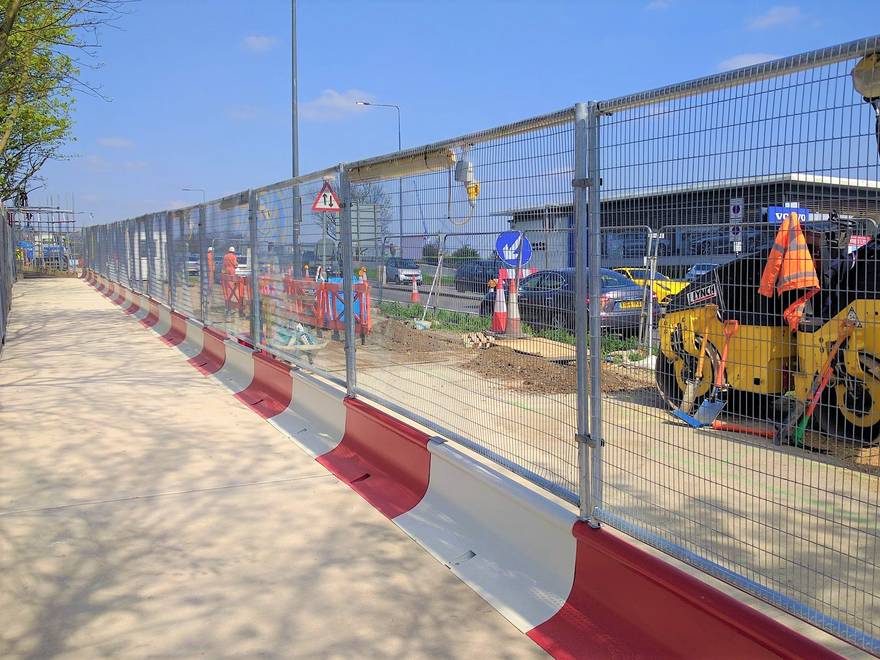 Construction Site Barriers & Fencing for Sale or Hire | SafeSite Facilities